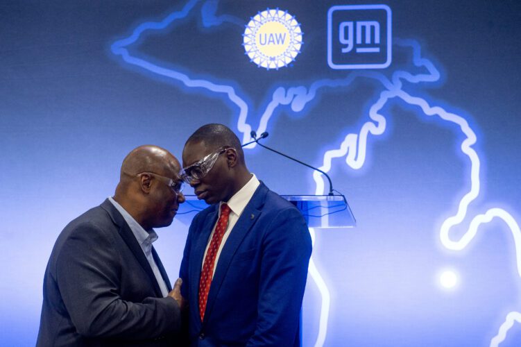 GM to sink over $900M into 4 plants, Flint to get new engine | News ...